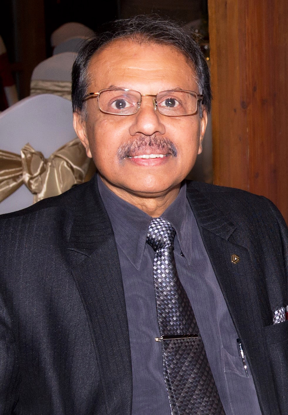 Prakash Joshi Reflects On His "Life In Four Continents" - Drishti Magazine